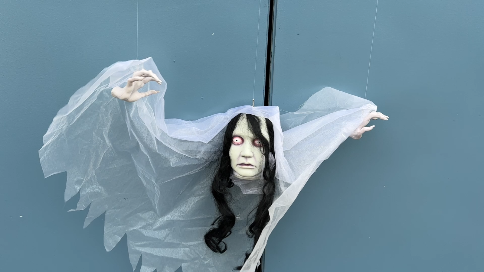 Spirit Halloween Floating Scary Bride Spooky Prop w Sound Motion SEE ...