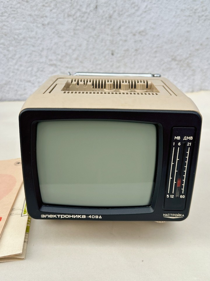 Vintage Soviet Portable Television TV ELEKTRONIKA 409 D 5'' New in BOX ...