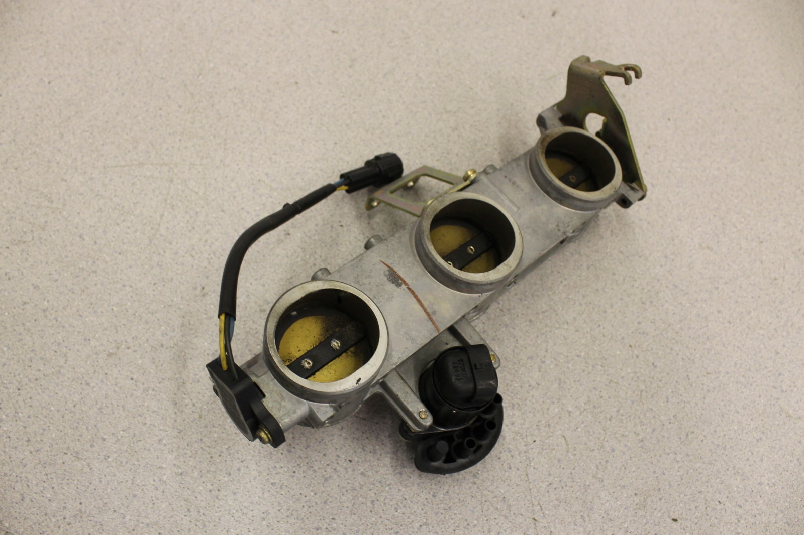 2002 Triumph Sprint St Throttle Bodies Body Intake Fuel Injectors ...