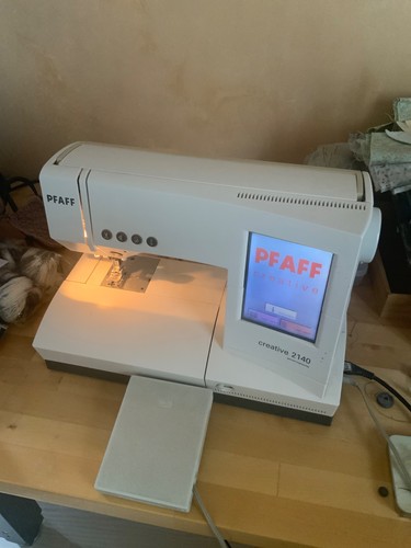 PFAFF Creative 2140 Sewing Machine, Power Cord, Pedal, extras ...