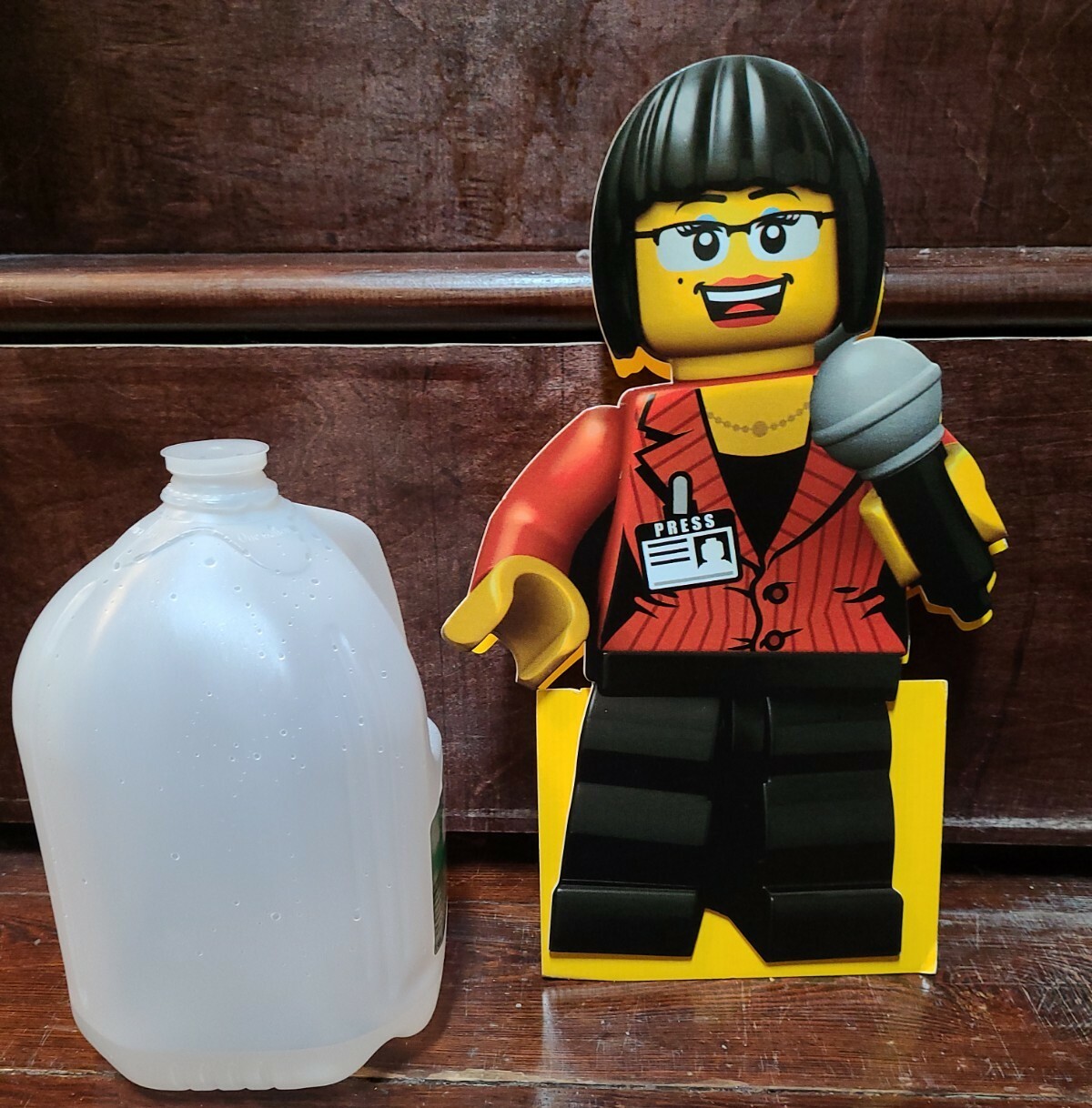 LEGO Minifigure Store Display Stand News Reporter | eBay