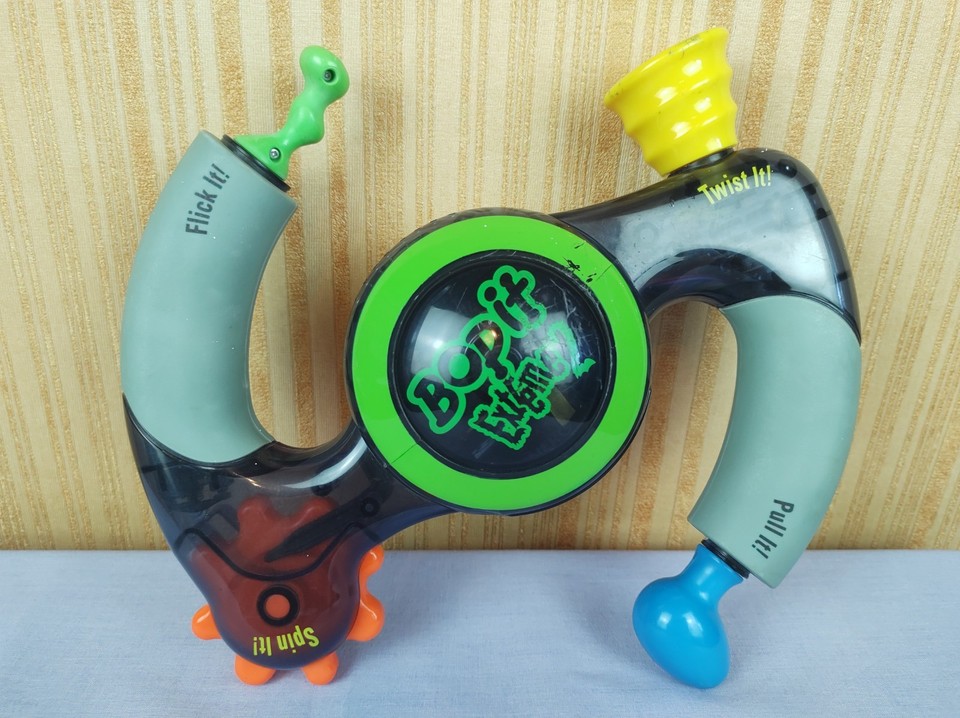 Hasbro 2002 BopIt Bop It Extreme 2 Simon Challenge Electronic Game ...