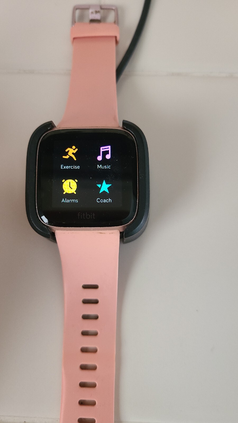 Fitbit Versa FB504 Fitness Smartwatch -Peach/ Rose Gold Small extra ...