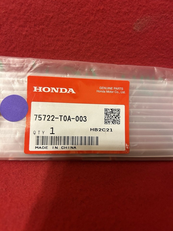 OEM 2012 - 2016 HONDA CR-V REAR EMBLEM NAMEPLATE BADGE 75722-T0A-003 | eBay