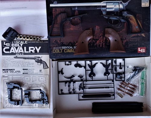 Colt Cavalry .45 US 1: 1 Scale PLASTIC MODEL KIT LS Scale Craft Partly ...