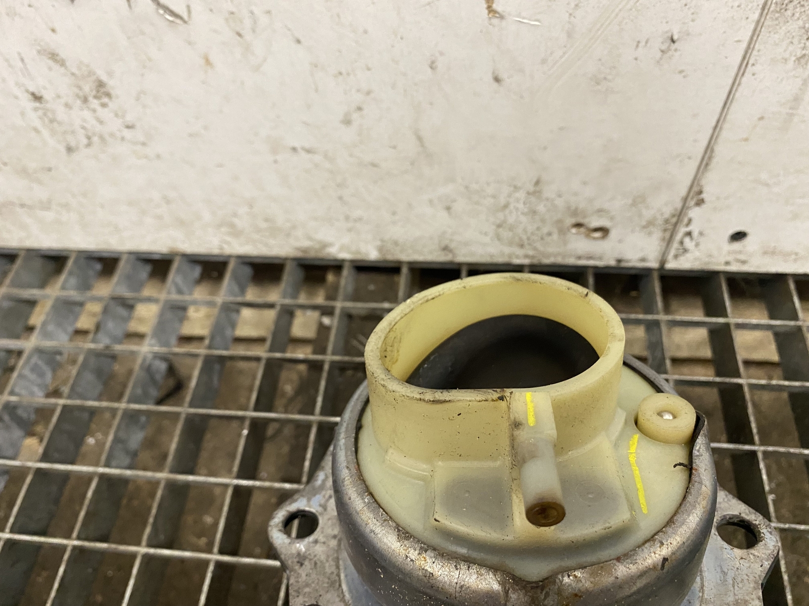 BMW X5 F15 xDrive 30 d Left Side Engine Mount 3.0 Diesel 190kw 2015 ...