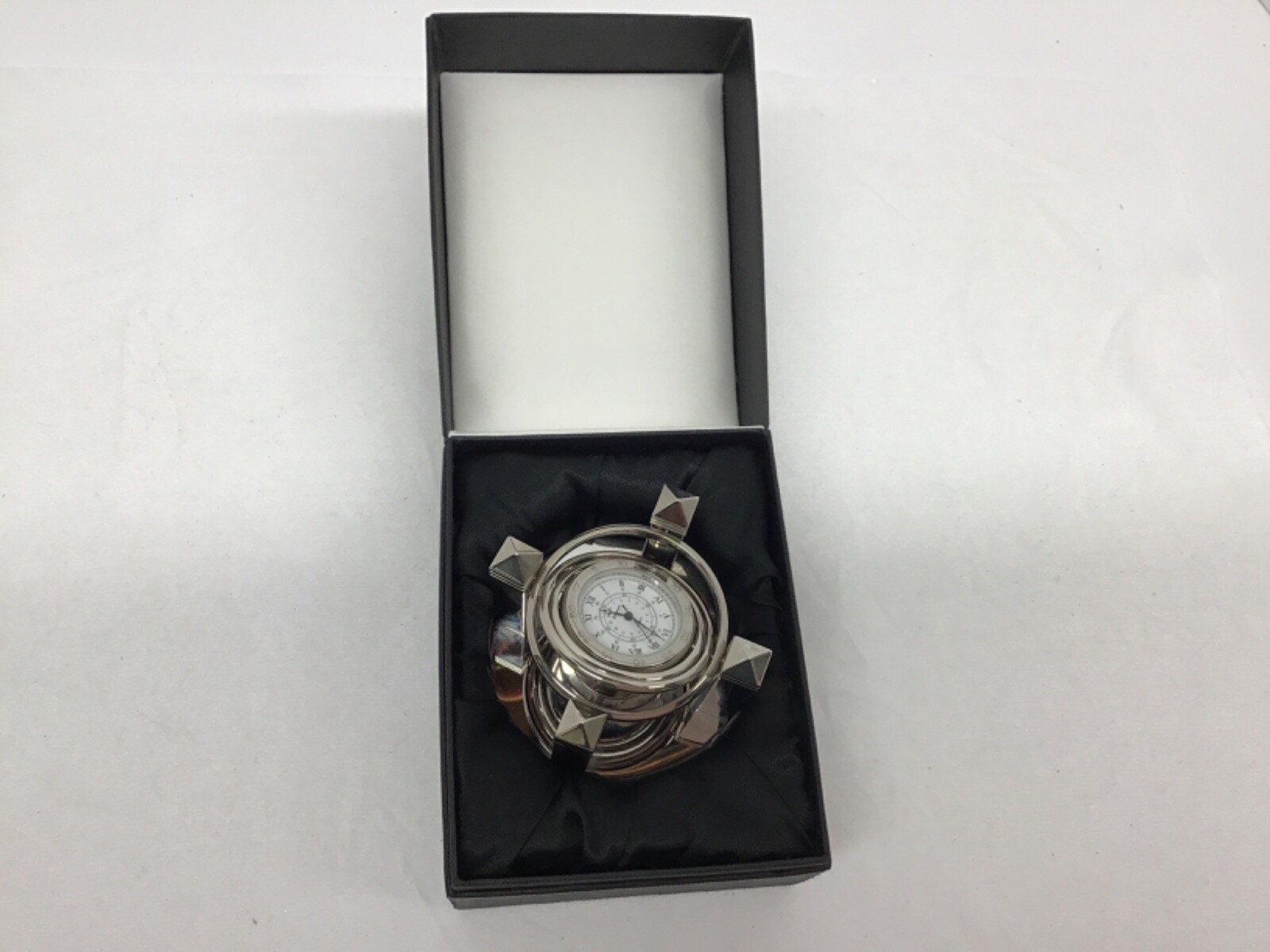 Benchmark The Silver Celestial Quartz Clock | eBay