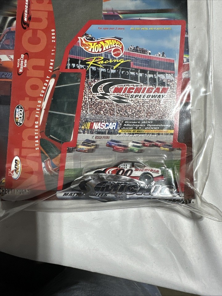 Michigan Speedway Hot Wheels Racing Car & Program NASCAR 00 KMART 400 ...