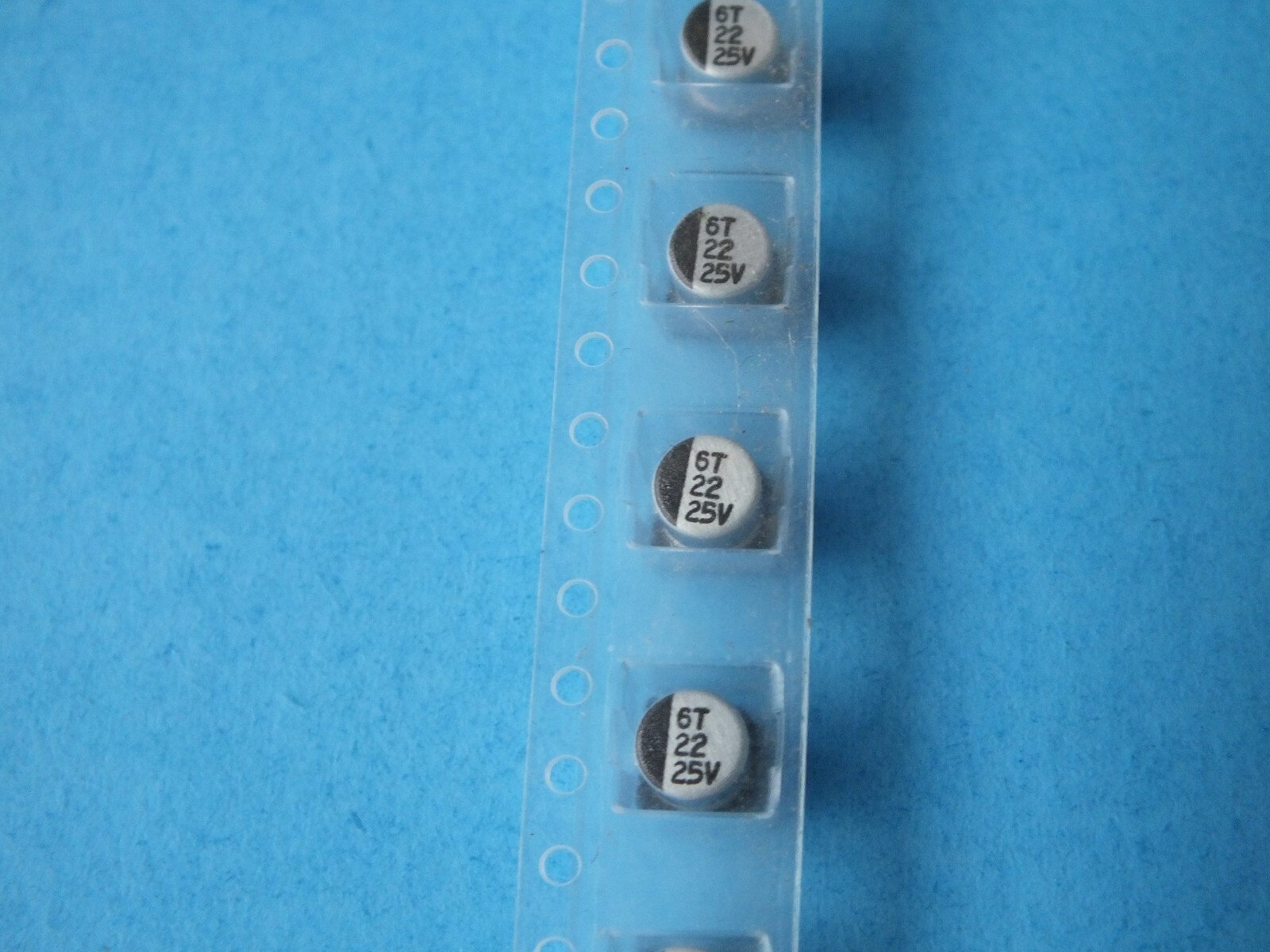 500 pcs 22 uF 25V SMT/SMD Chip Aluminum Electrolytic Capacitor 5x5 ...