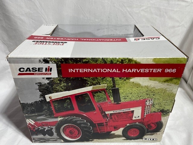 ERTL Case IH 966 Tractor w/ Duals, Prestige Collection, Red, 1/16, NIB ...