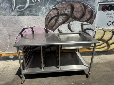 Glazing table with shelving panaderia restaurant donuts bakery pastries ...