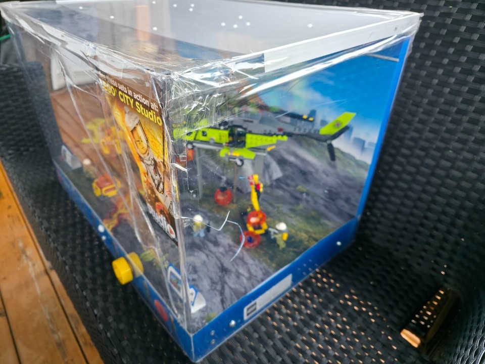 LEGO City 60123 Supply Helicopter 60122 Volcano Crawler STORE DISPLAY ...