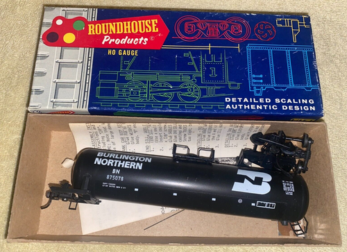 BN Burlington Northern 50` Tank Car Roundhouse Kit #1376 Needs Work ...