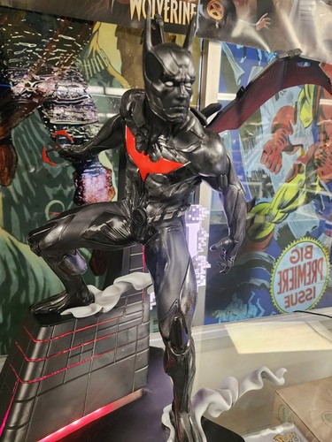Custom Batman Beyond 1/4 Scale Resin Statue. Light Up Base. #5/30 | eBay