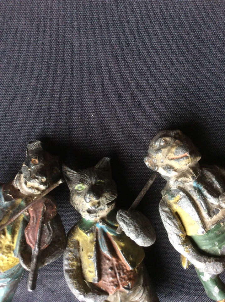 RARE ANTIQUE AUTHENTIC 3 COLD PAINTED LEAD MINIATURE FIGURES OVER 100 ...