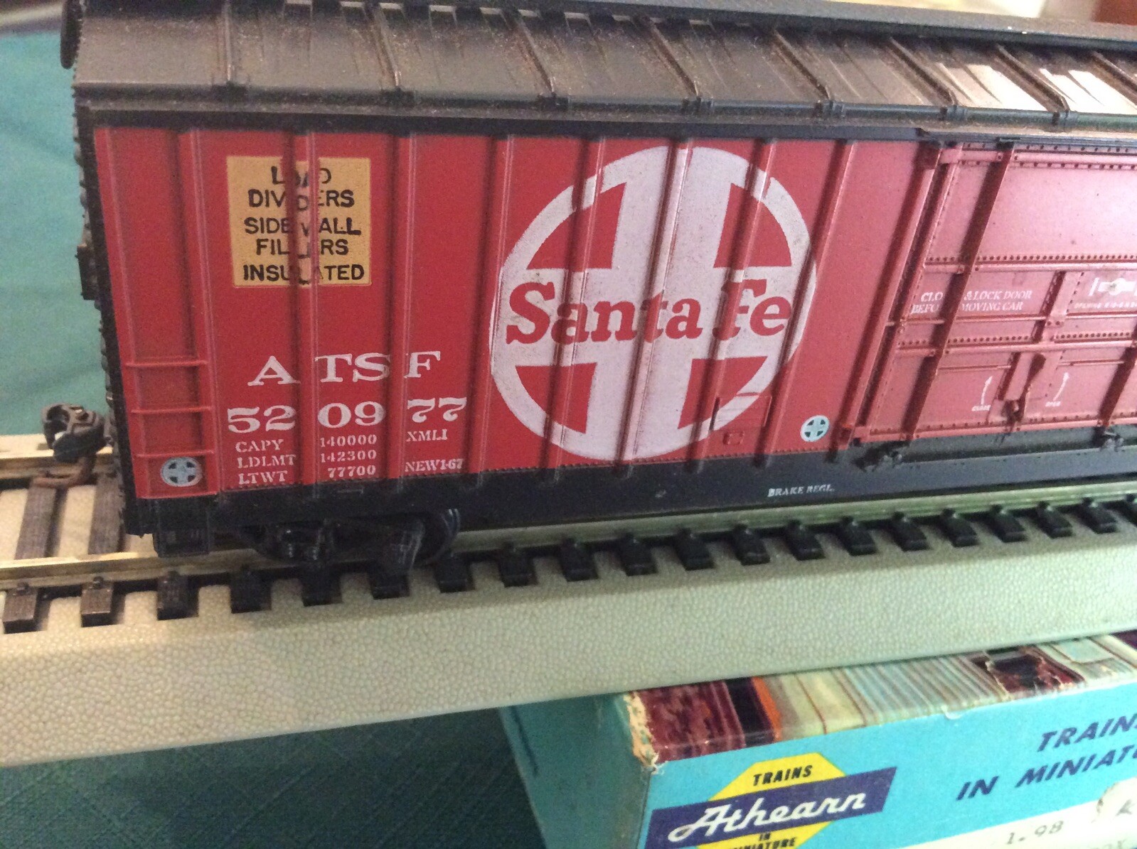 ATHEARN 1344 HO SCALE 50' Box Car Santa Fe ATSF 520977 KD's | eBay