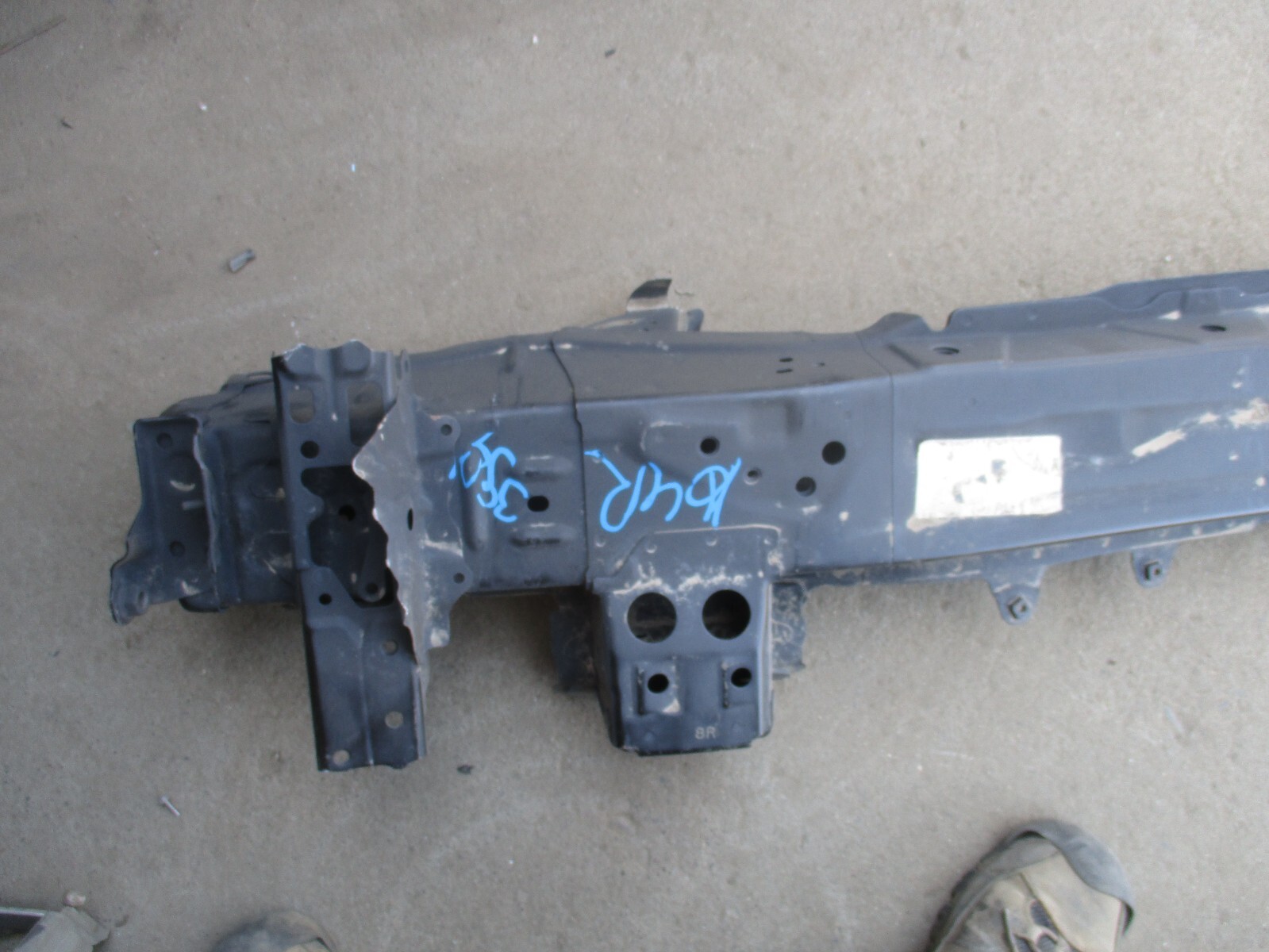 2018-2023 Toyota Camry front rh Rail Assembly 57027-06906 (no shipping ...