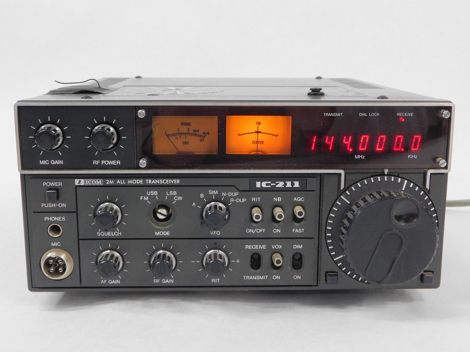 Icom IC-211 Vintage 2-Meter All-Mode Ham Radio Transceiver (needs work ...