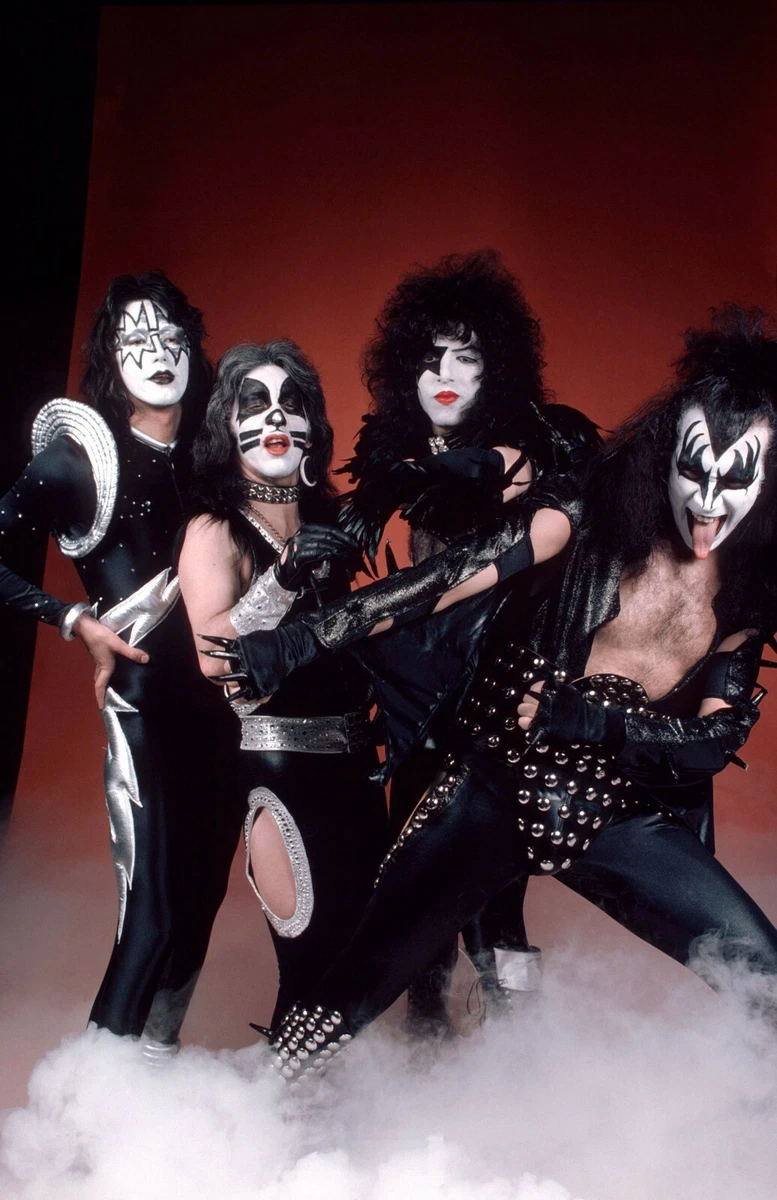 Kiss 1975