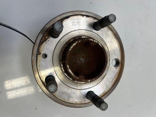 Rear Wheel Bearing and Hub Assembly Chevy GM Sonic Trax Encore OEM ...