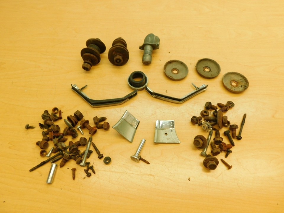 ASSORTED NUTS & BOLTS TRIM LOT FROM A 1968 CHEVROLET CAPRICE 68CC1-8G9 ...