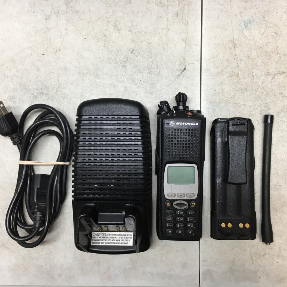 MOTOROLA XTS5000 III VHF 136-174mhz P25 DIGITAL RADIO H18KEH9PW7AN with ...