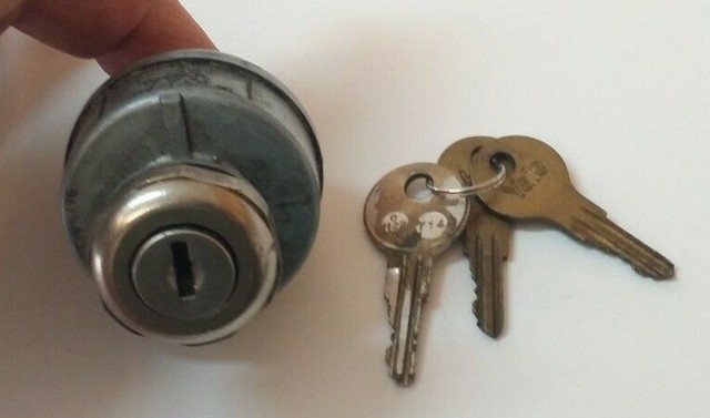 4 Position Keyed Ignition Switch International Pollak 192-3 With Key ...