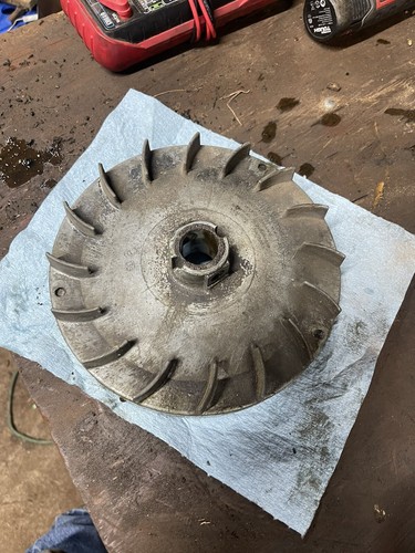 Antique Vintage Briggs And Stratton Gas Engine Model Y Flywheel No ...