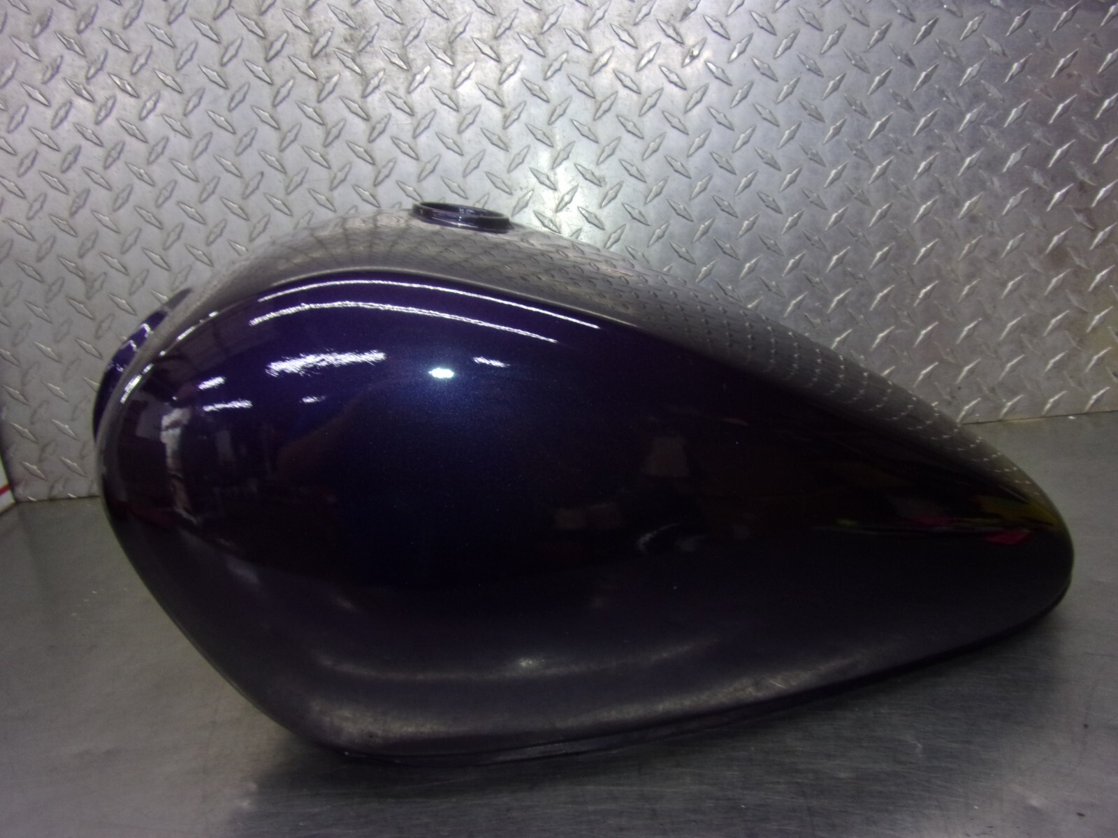 766 W YAMAHA BOLT XVS 950 2015 OEM GAS FUEL TANK | eBay