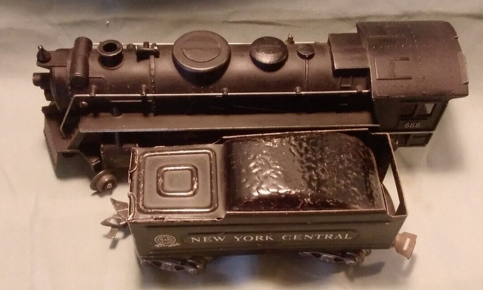 MARX #666 O Gauge, Engine Locomotive & New York Central car, Black 1950 ...