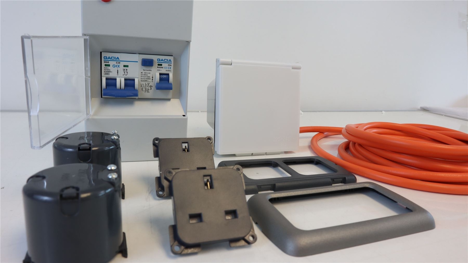 ELECTRIC 240V HOOK UP WHITE KIT FOR CAMPERVAN/MOTORHOME/CARAVAN | eBay