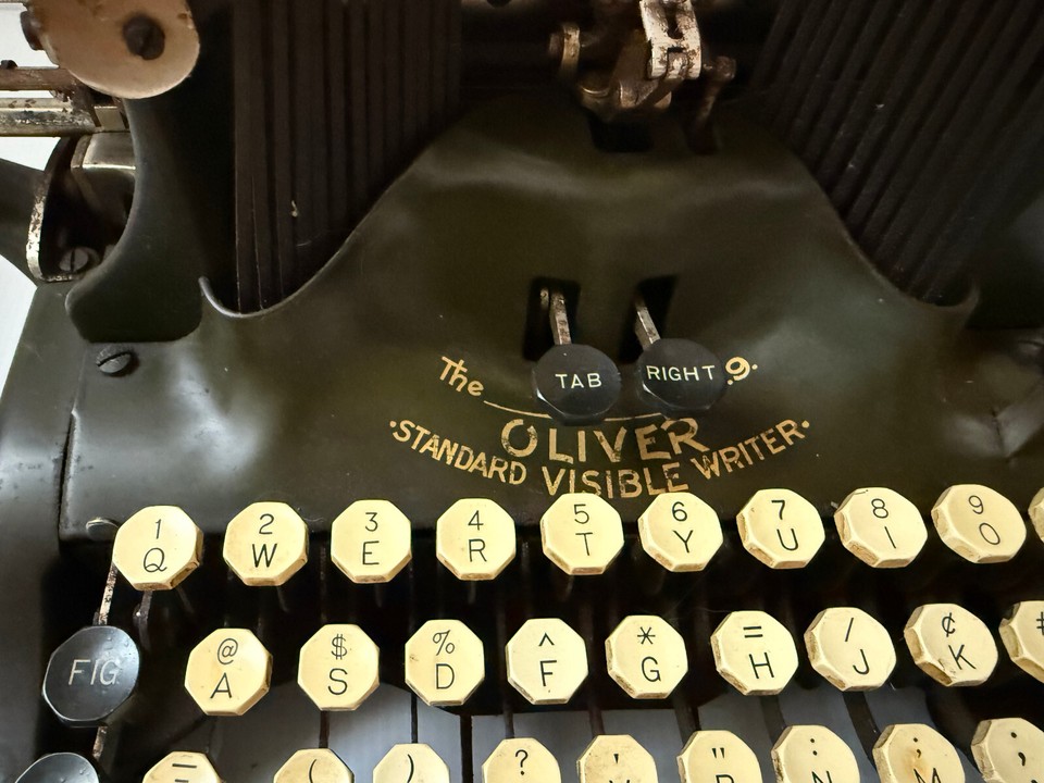 Rare Antique 1900's Oliver No 9 BATWING Typewriter with Cover (no base ...