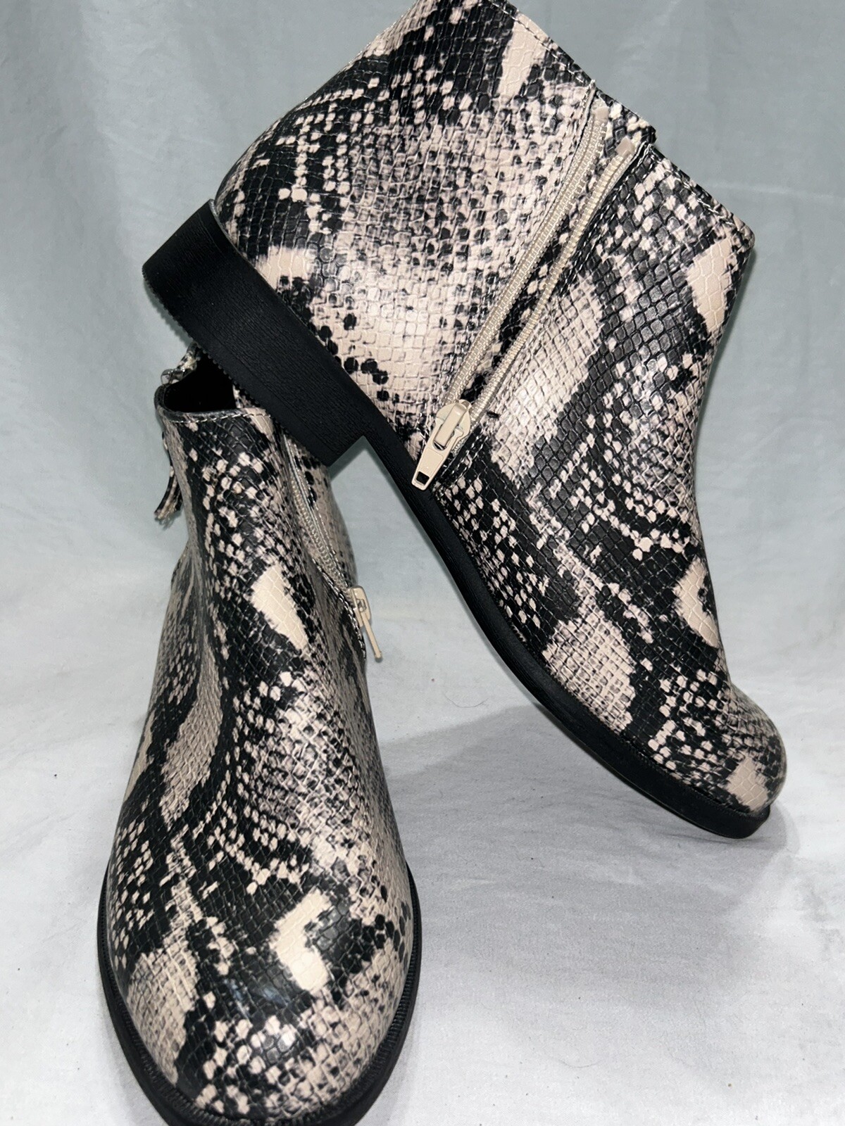 TIME AND TRU LADIES SNAKE SKIN ANKLE BOOTS SHOES MEMORY FOAM FORMAL ...