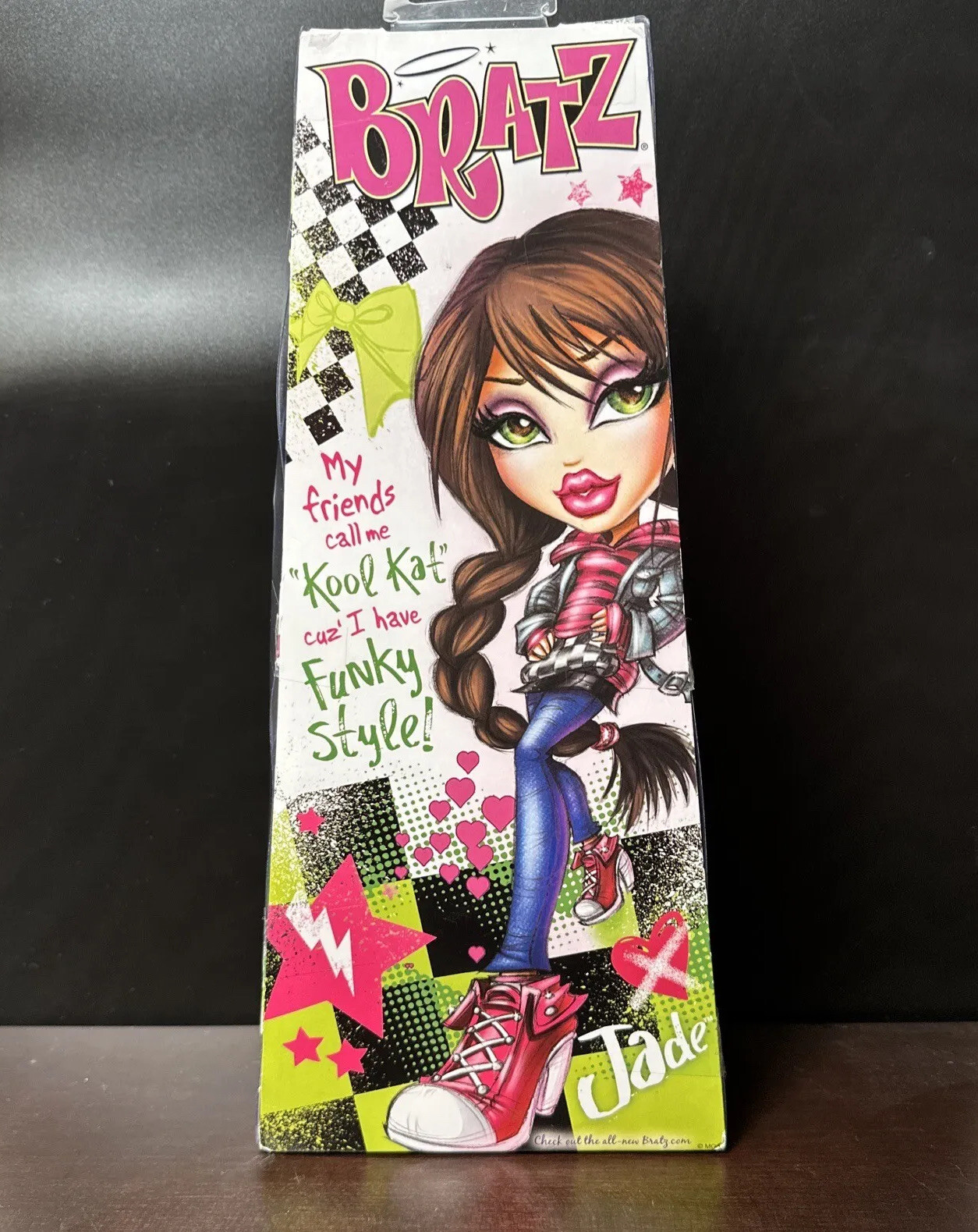 BRATZ 10th ANNIVERSARY Jade Fashion DOLL 10/10/10 Set ~ Red Hi-HEEL ...