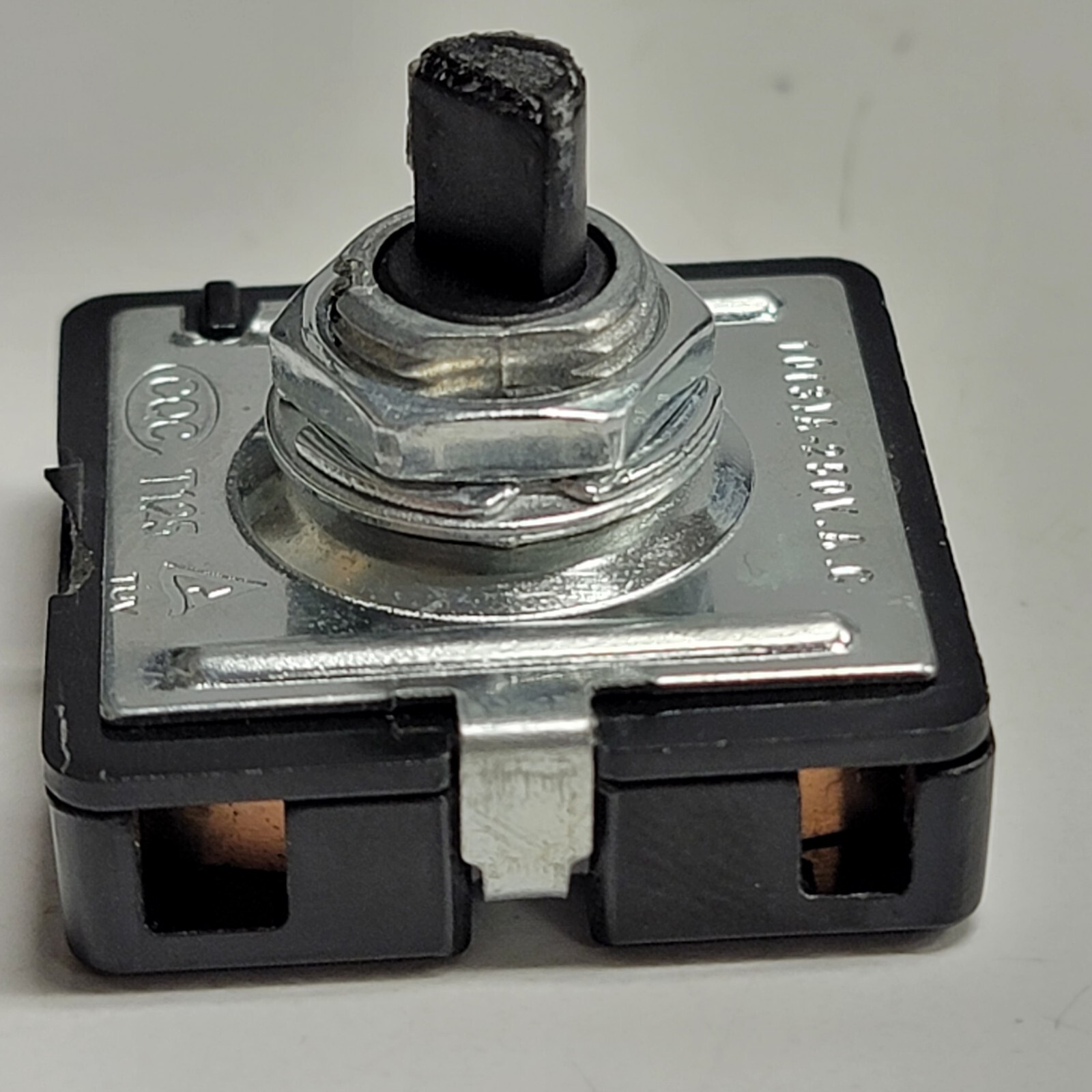 NEW TUOWEI B3400 13A-120VAC CQC T125 L/1/2/3 Connector Rotary Type ...