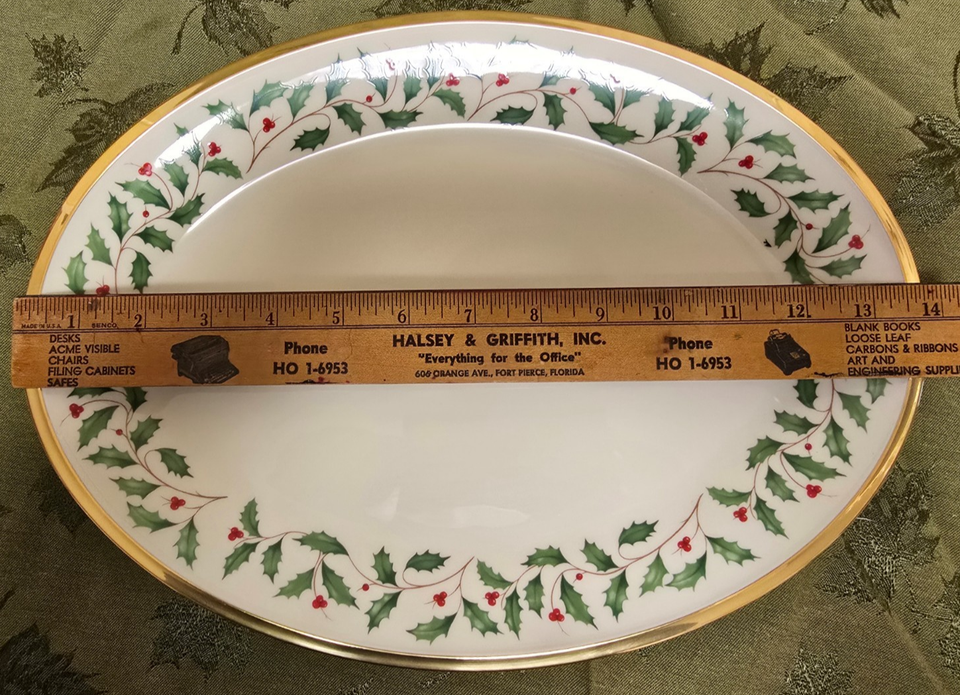 Lenox Holiday Dimension Oval Serving Platter 14” Christmas Holly Berry ...