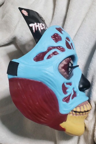 They Live Alien 2 Pk 8" Figures NECA + Trick Or Treat Studios Vacuform ...