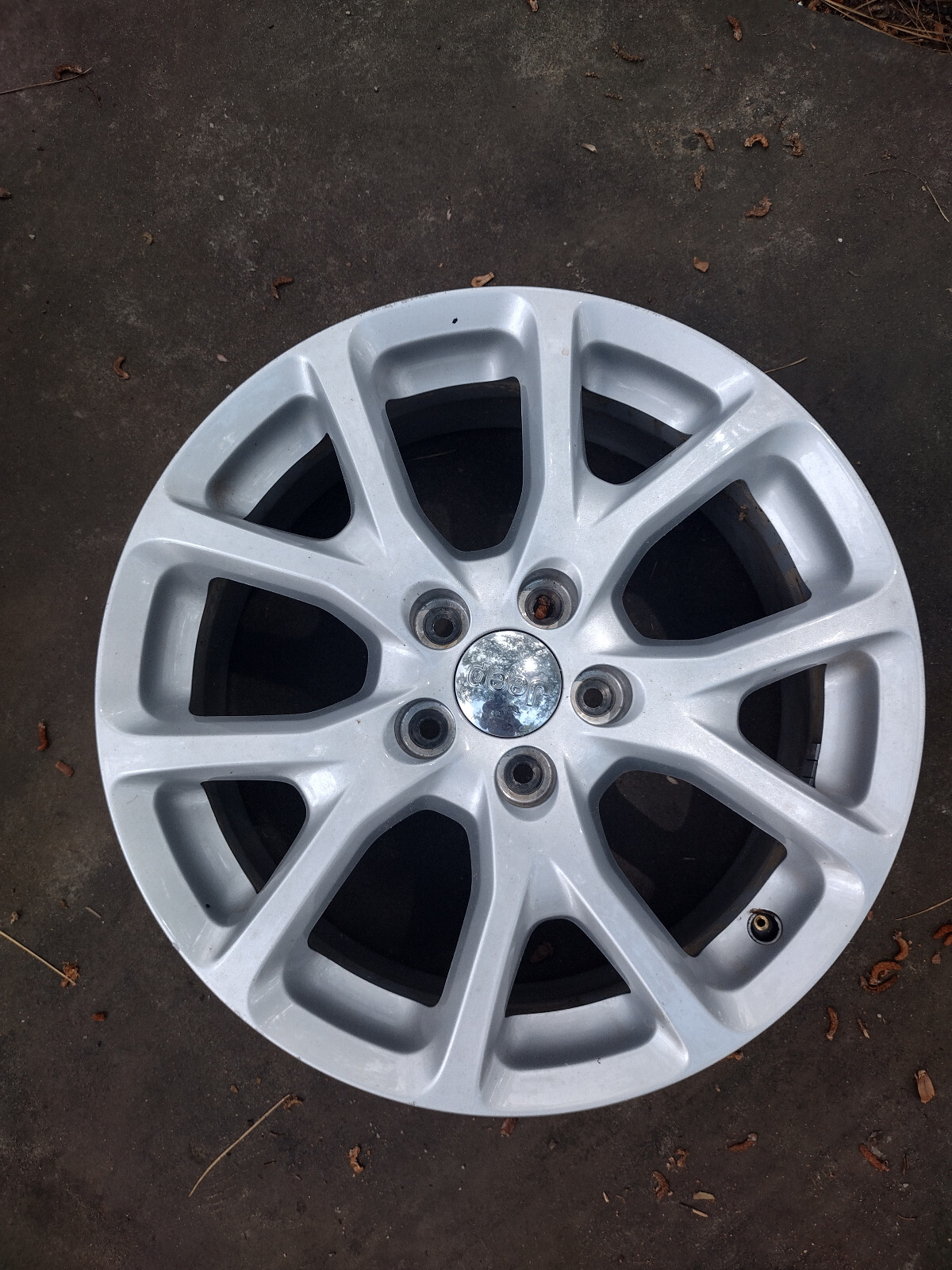 2014-2018 jeep Cherokee wheels rims 17 used 17X7J, 41MM in perfect ...