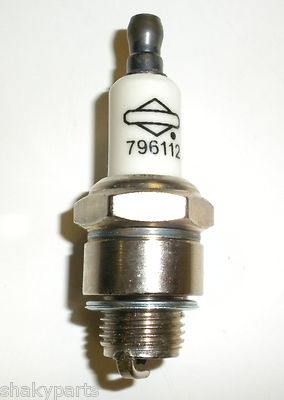 796112 OEM Briggs & Stratton Spark Plug Compatible W/ 802592, 591868 ...