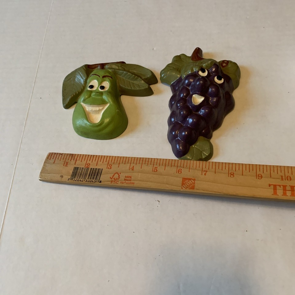 7 Vtg 1970s Anthropomorphic Fruit Chalkware Wall Plaques Grape Pear ...