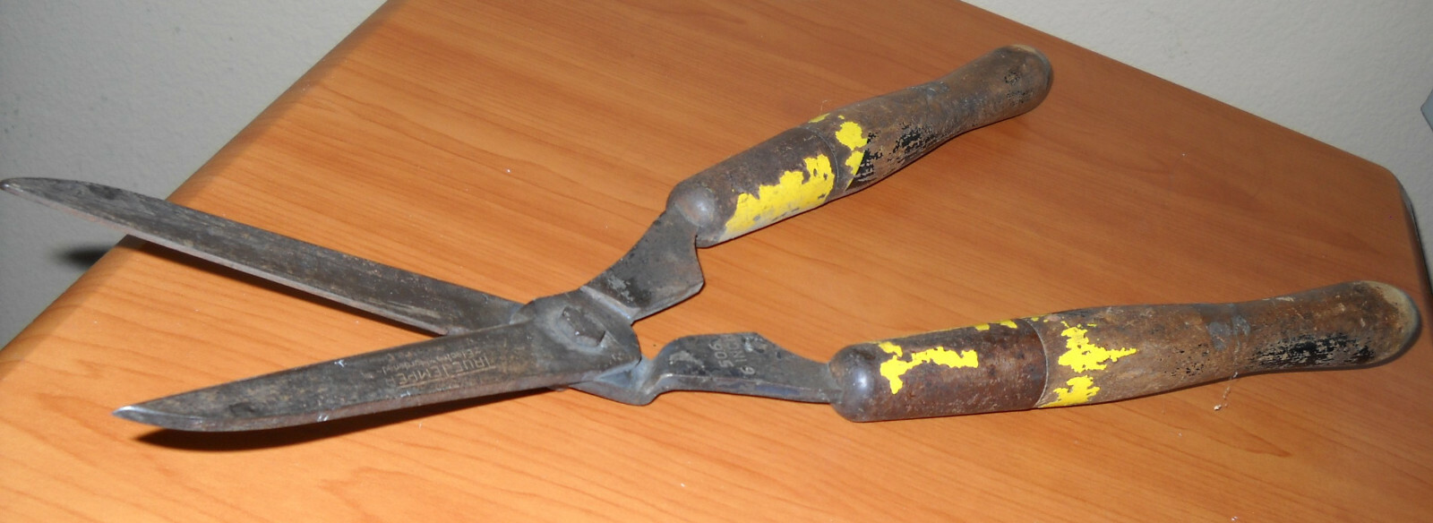 Vintage Hedge Shears True Temper Dynamic Wooden Handles USA Gardening ...