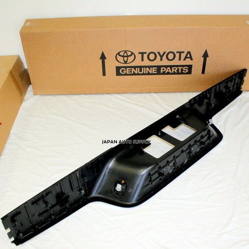 GENUINE TOYOTA 2007-2013 Tundra REAR BUMPER STEP PAD COVER w/ LIGHTS ...