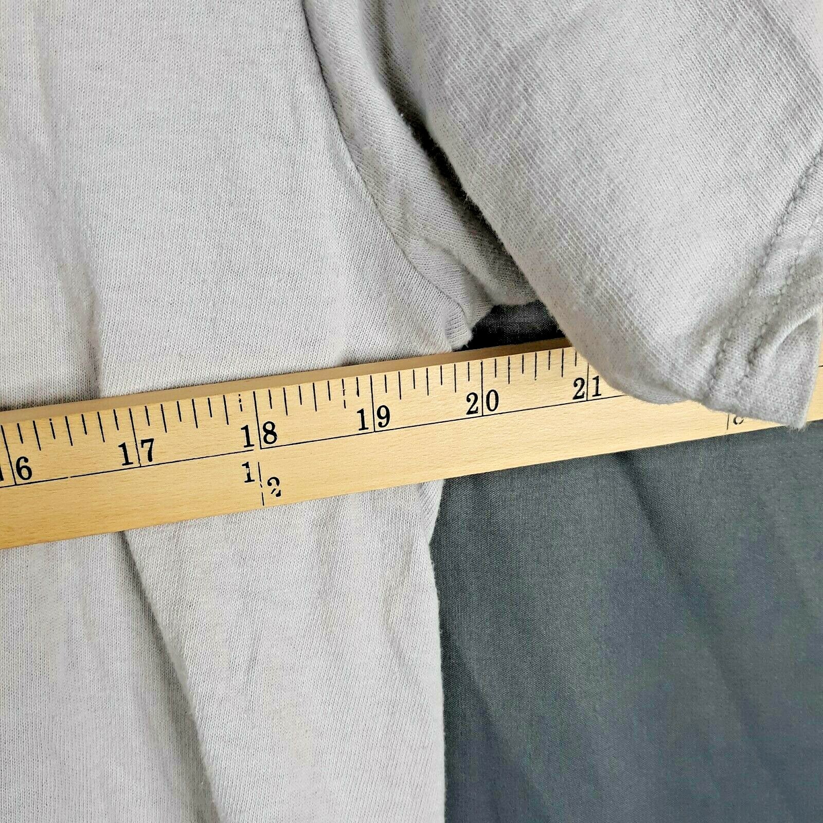 Looney Tunes Warner Bros Mens T shirt Size L Disney Cartoons 2016 Six ...