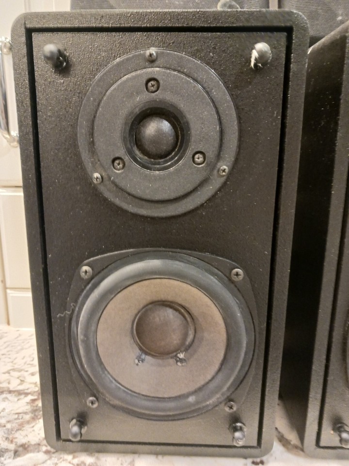 ESS AMT 620 Vintage Bookshelf Speakers For Parts/Repair All Drivers ...