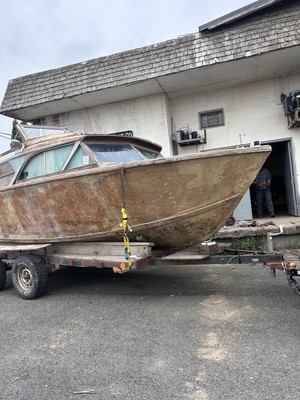 HTF 1959 Cavalier Boat w/ Working Chris Craft Model 283 Marine Engine ...