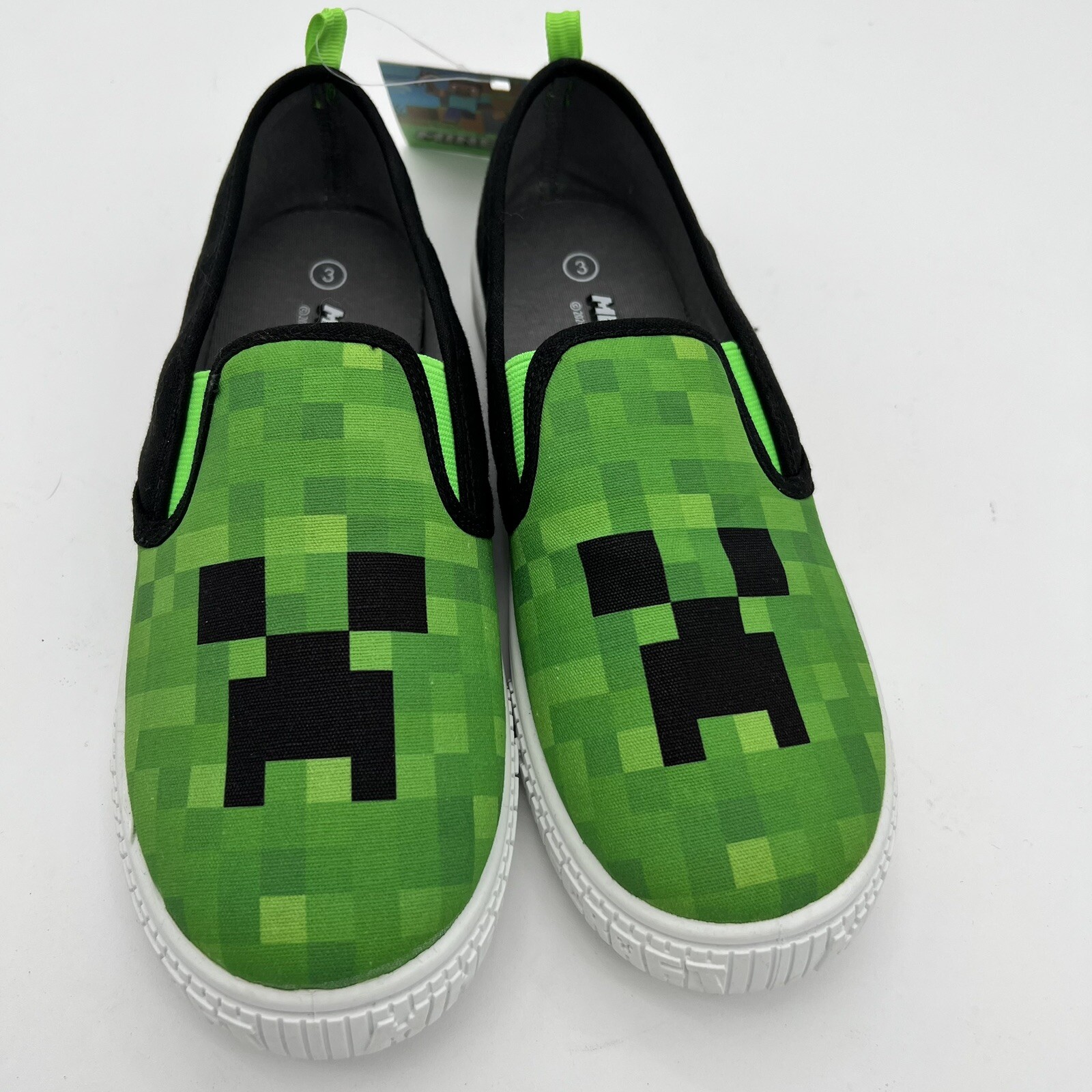 Minecraft Slip On Youth Shoes Size 3 New Green/Black