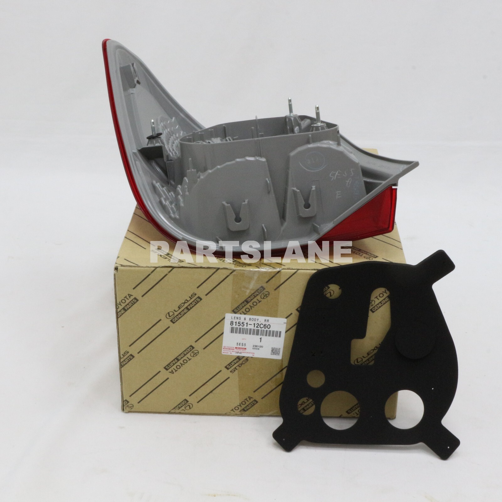 Toyota Axio Corolla OEM Rear Right Combination Lamp Lens and Body 81551 ...