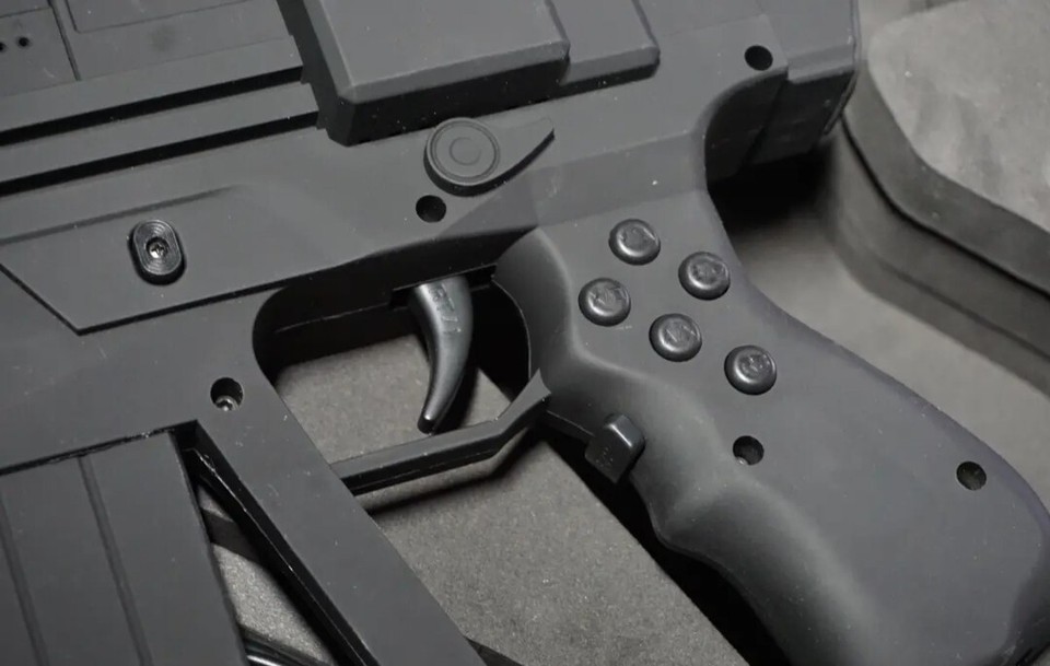 Very rare Delta Six Modular Gaming Rifle for PC, PlayStation and XBOX ...