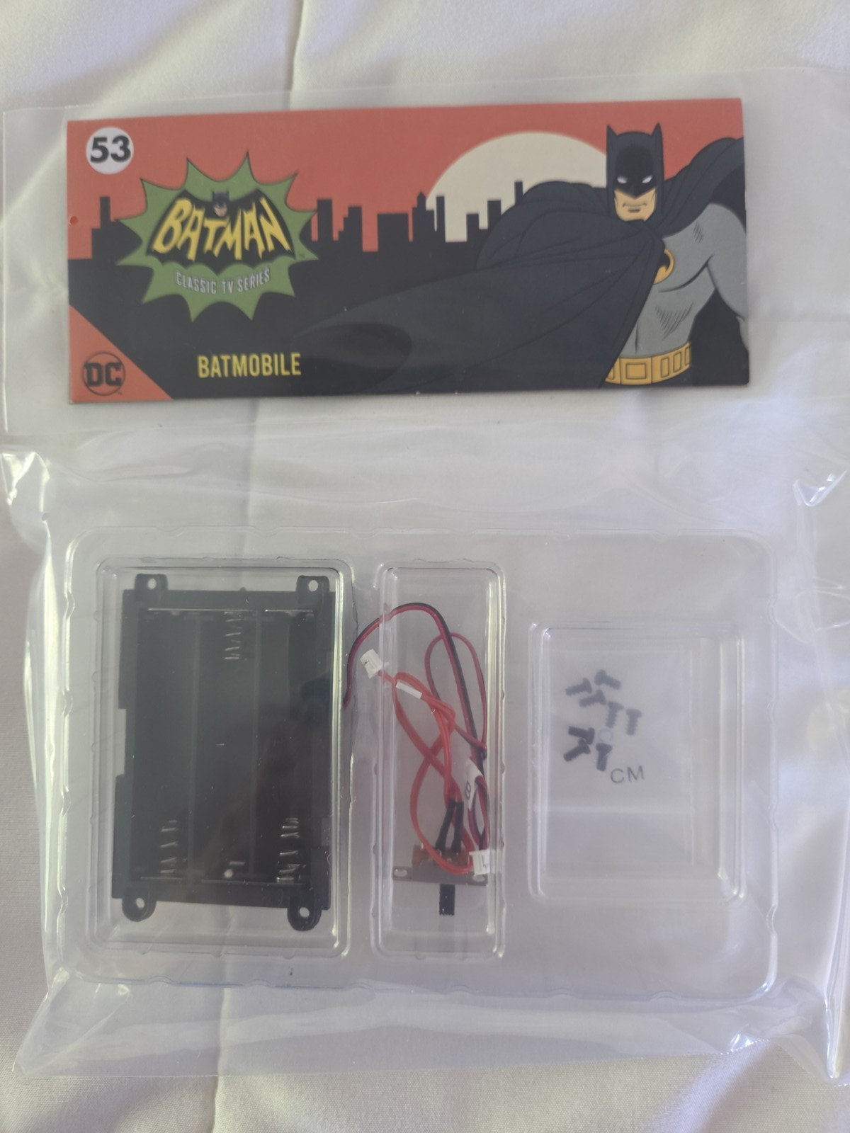 Fanhome Build The 1966 Batmobile TV Batman Car 1/8 Scale Model Kit ...