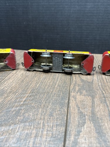 Hafner Streamliner Passenger Train Set: #1010 Wind-Up Engine w/Tin ...